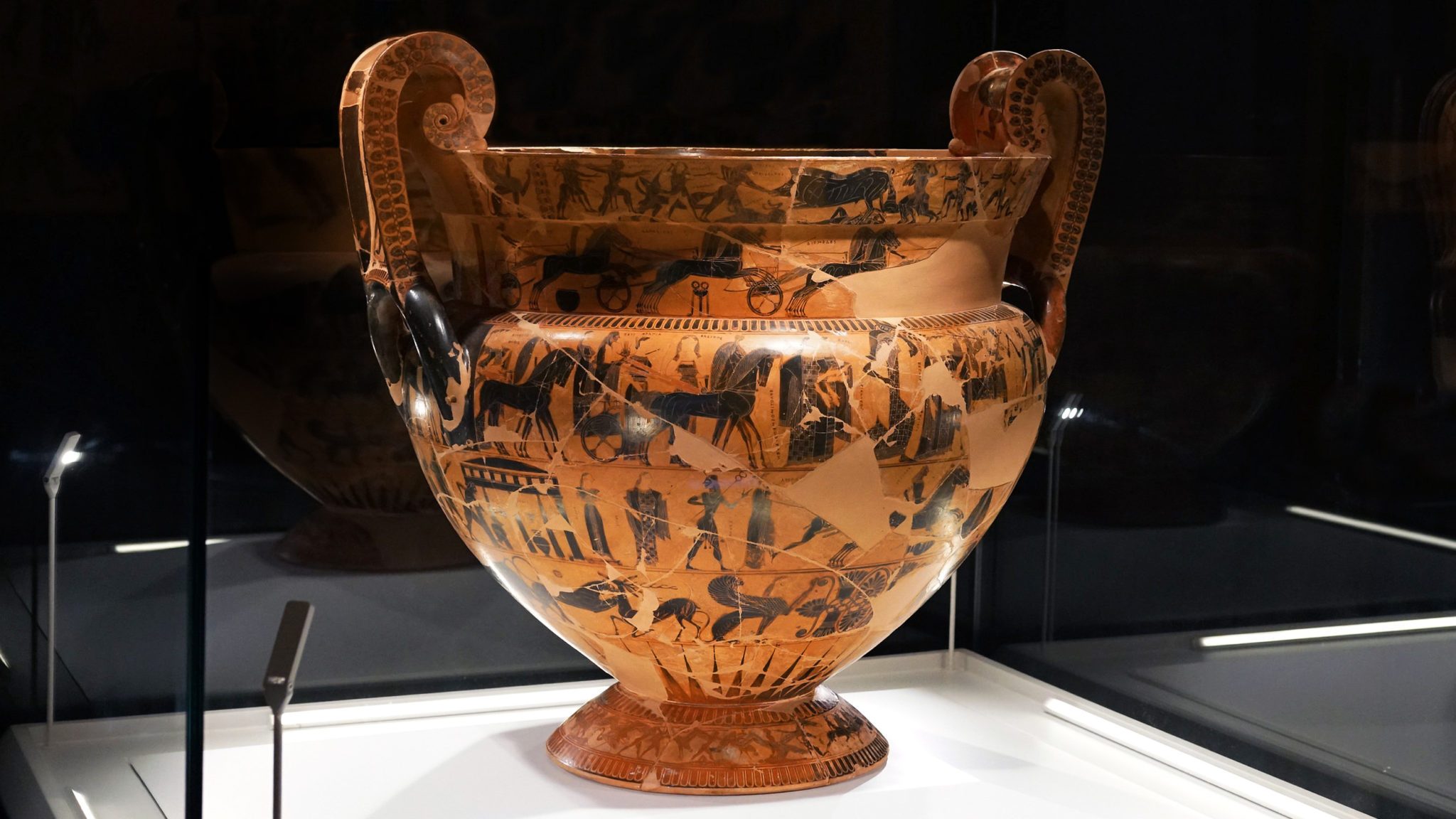 Smarthistory – Pottery, the body, and the gods in ancient Greece, c. 800–490 B.C.E.