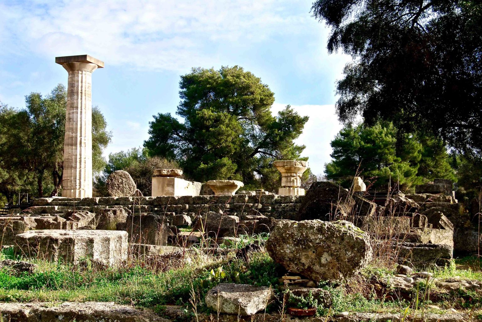 Smarthistory – Pottery, the body, and the gods in ancient Greece, c. 800–490 B.C.E.