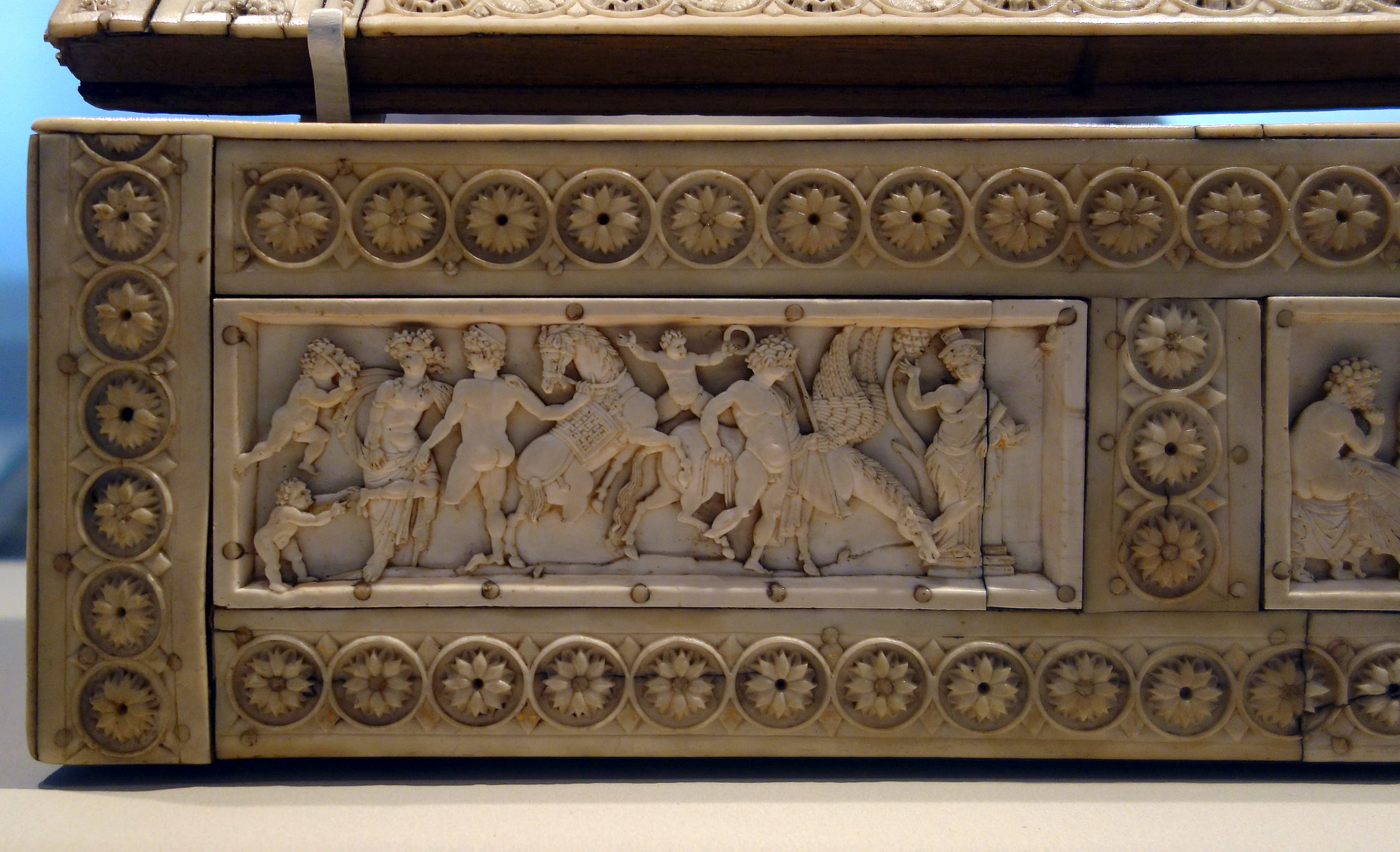 Smarthistory – Middle Byzantine secular art