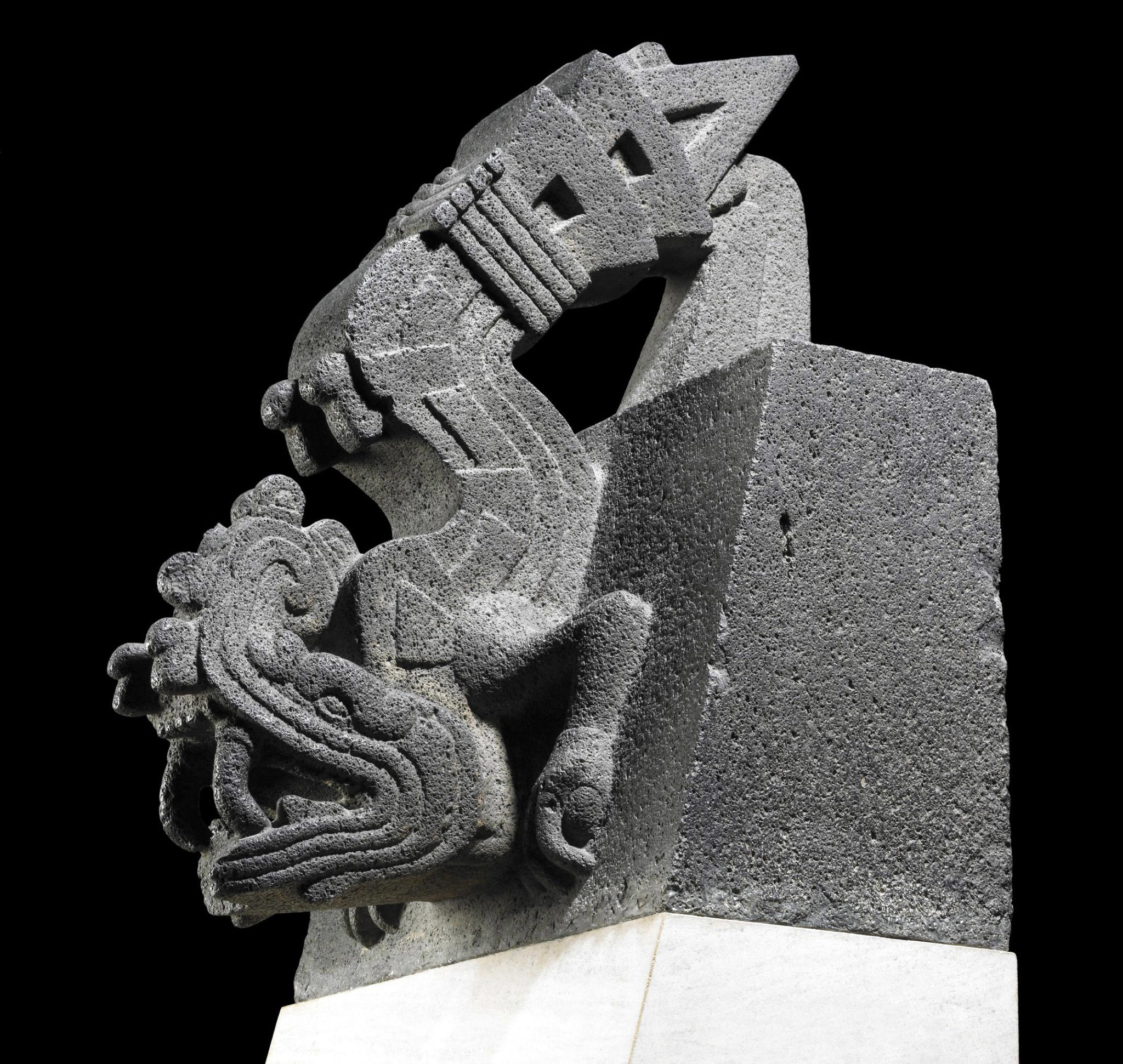 Smarthistory – Xiuhcoatl (fire serpent)