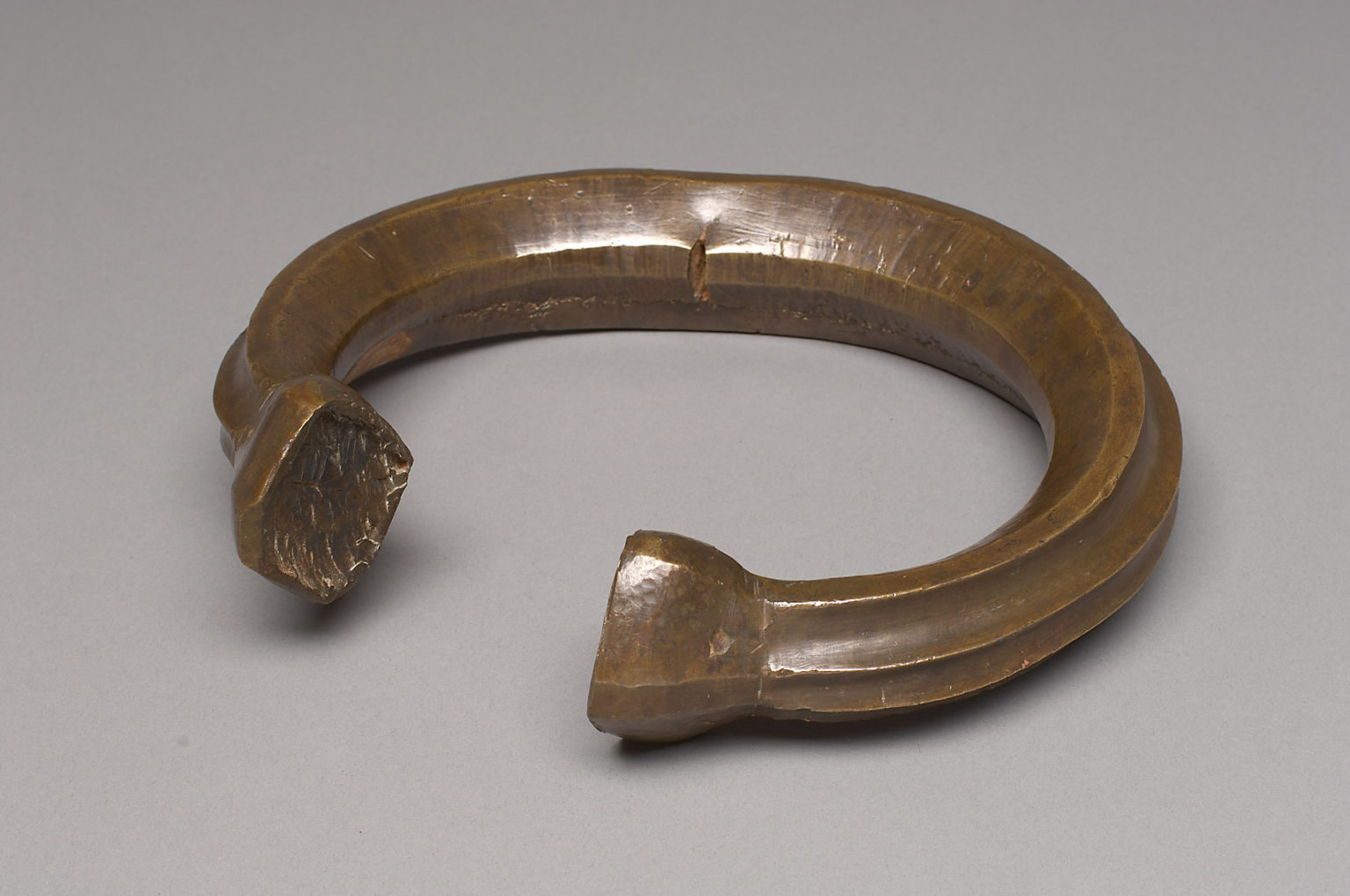 Smarthistory – Benin plaque: Equestrian Oba and Attendants