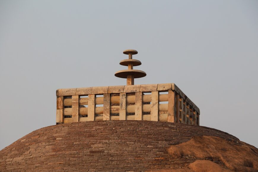 Smarthistory – The stupa, an introduction