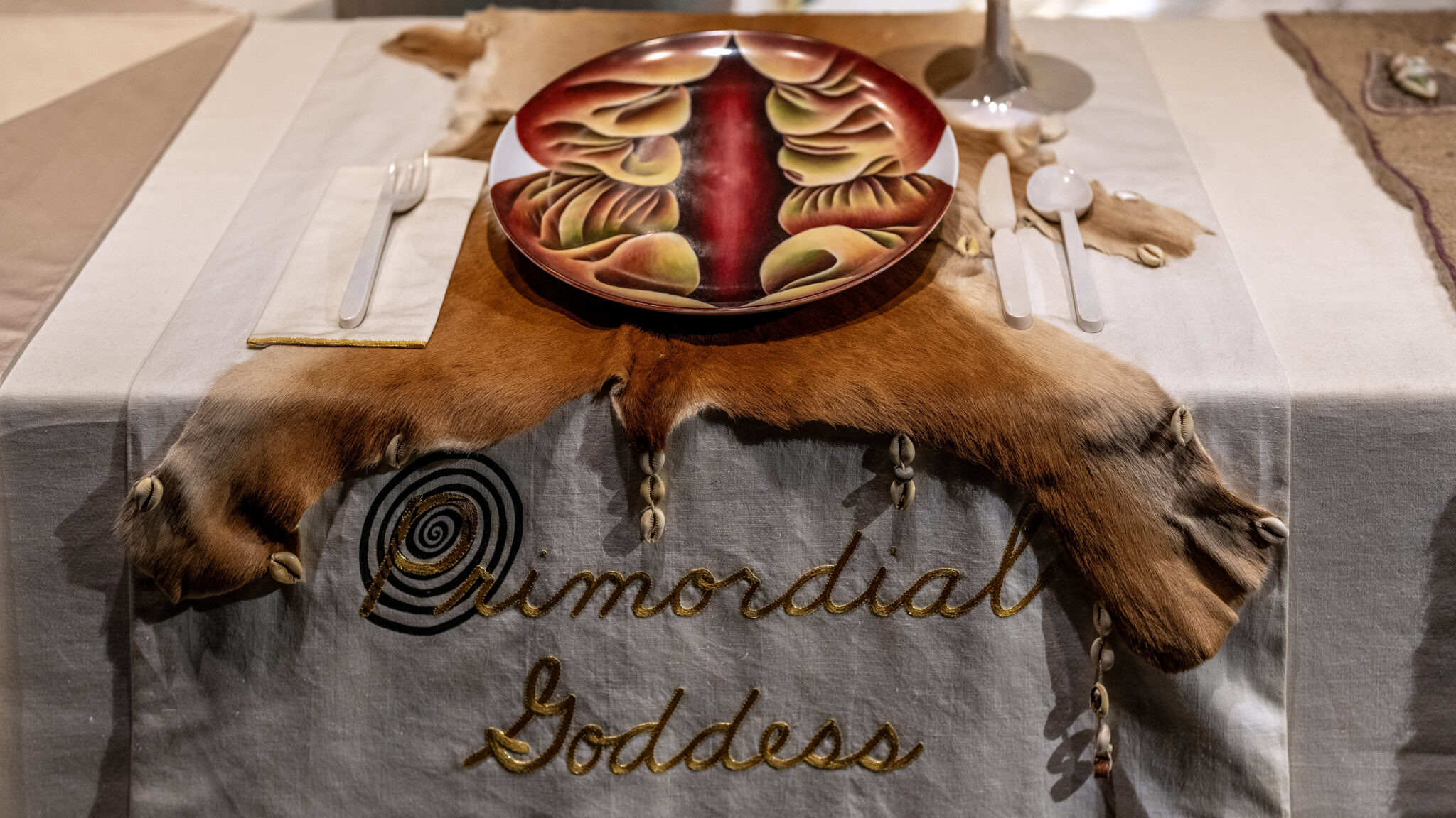 Smarthistory – Judy Chicago, The Dinner Party