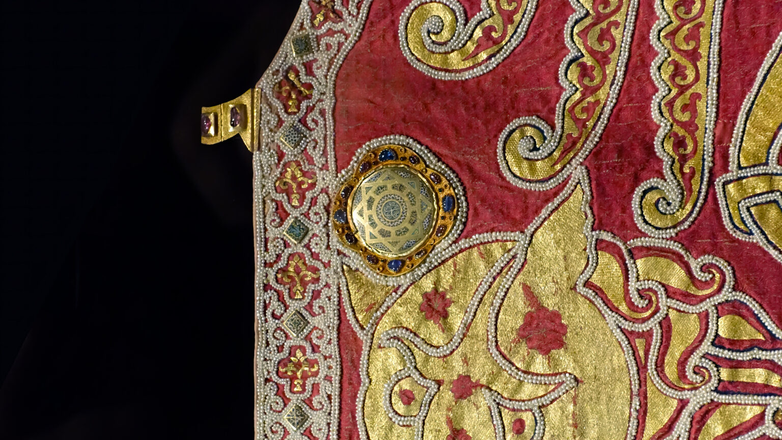 Smarthistory – Mantle of Roger II (Coronation Mantle)